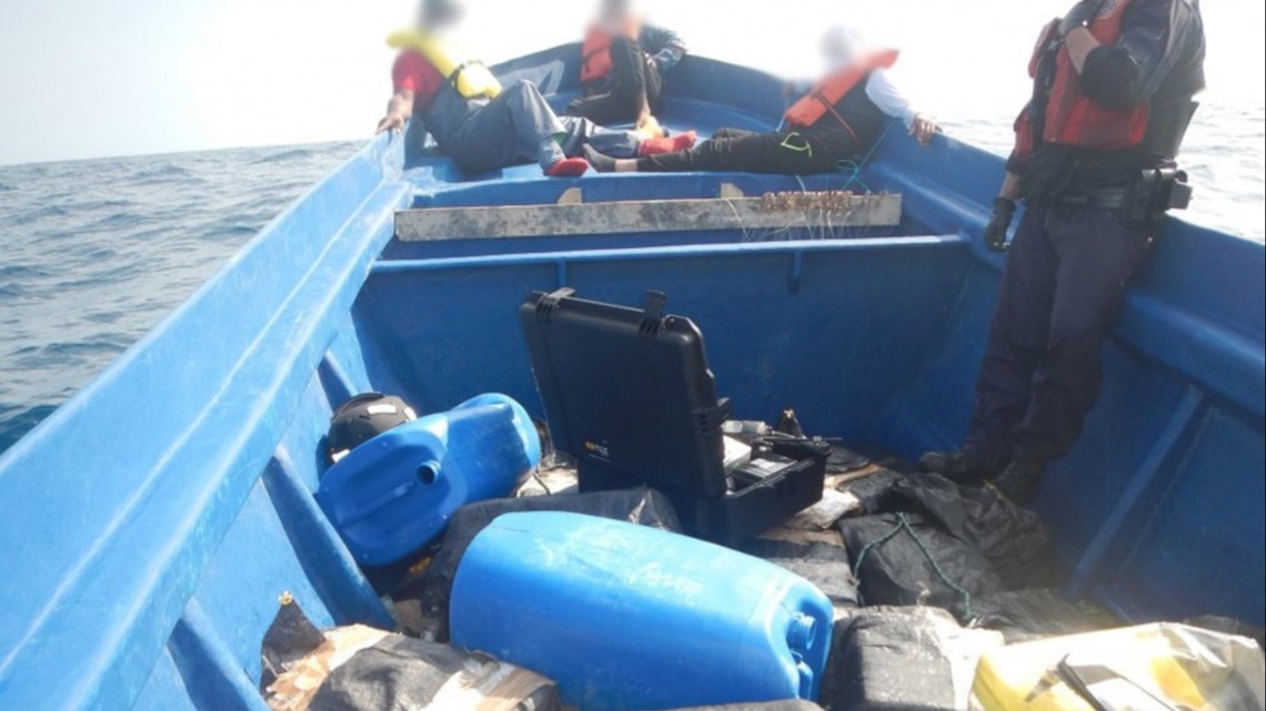 Coast Guard cutter brings ton of seized cocaine to San Diego | cbs8.com