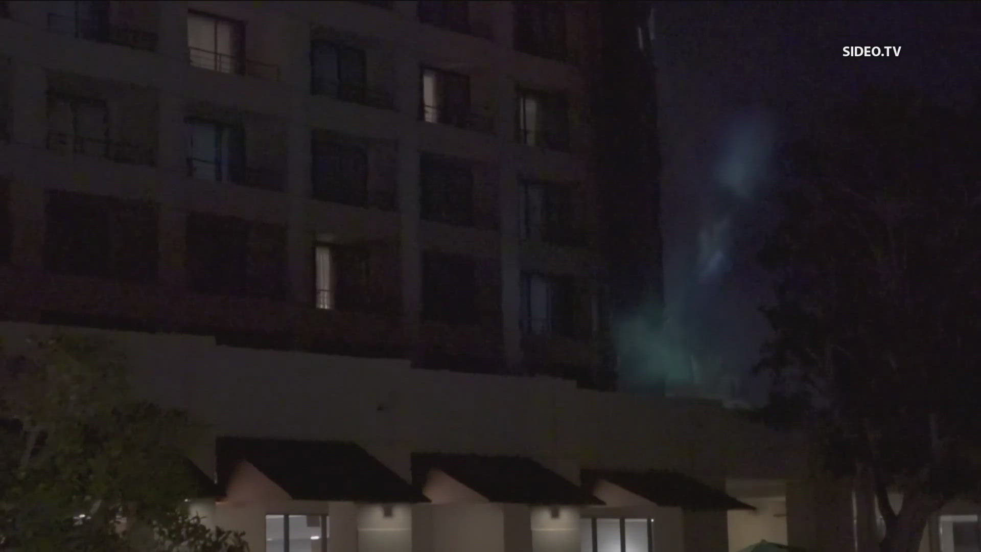 Hotel blaze controlled in San Diego's Mission Valley | cbs8.com