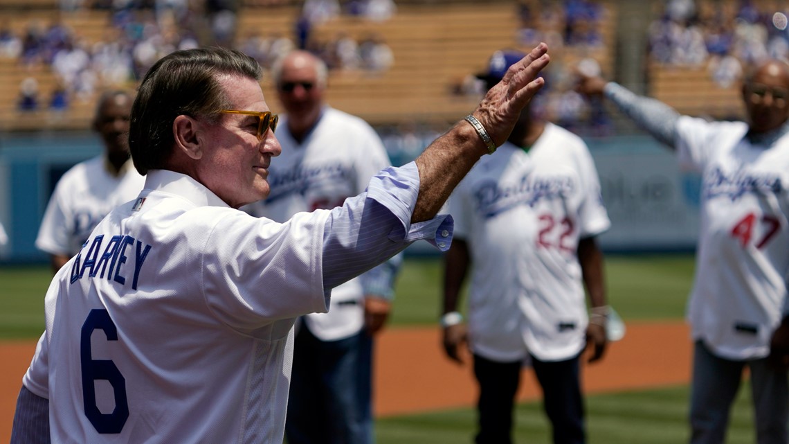 Former Padres star Steve Garvey joins California US Senate race | cbs8.com
