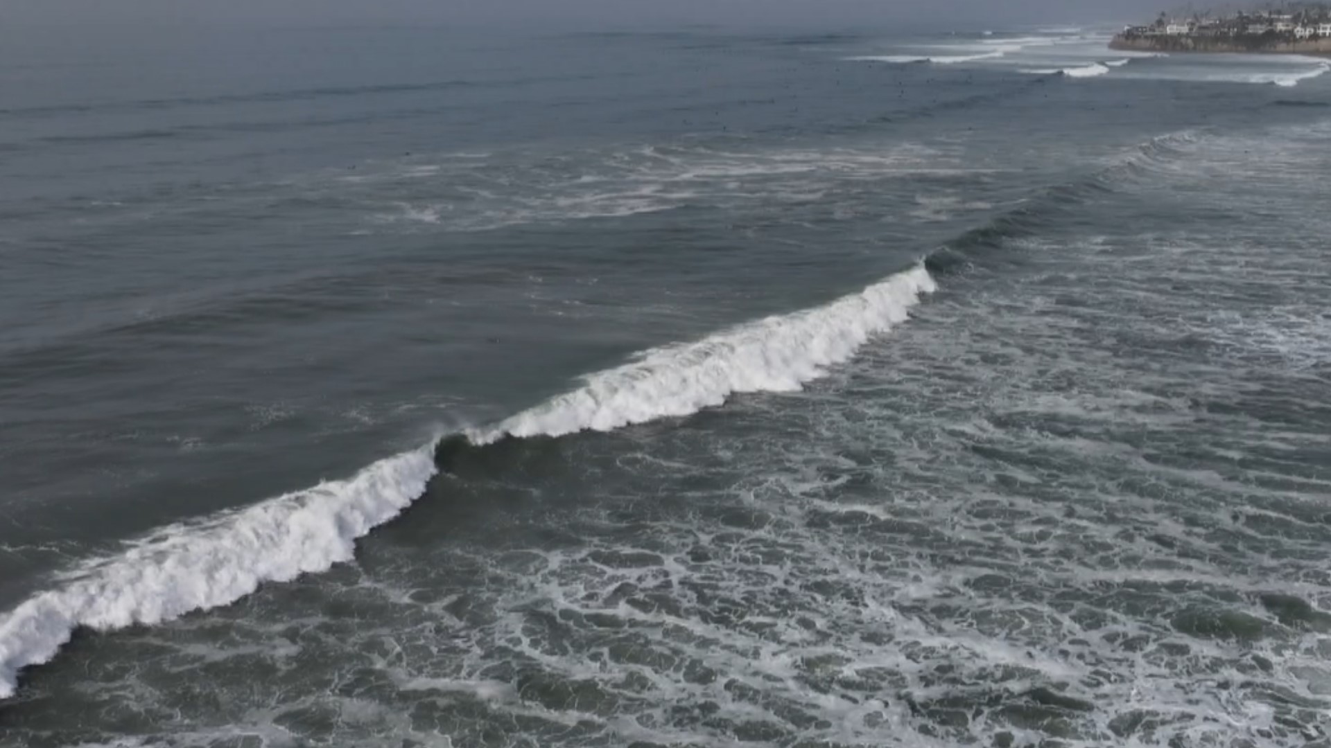 CBS 8 Drone captures huge waves, high surf in Pacific Beach | cbs8.com