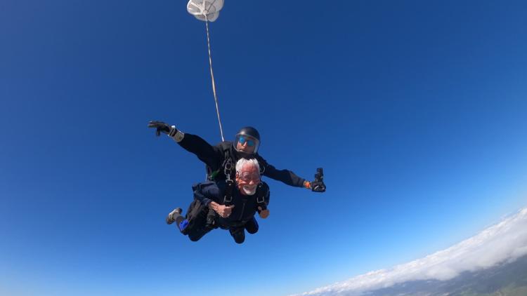 Air Force Veteran goes skydiving to celebrate his 90th birthday | cbs8.com