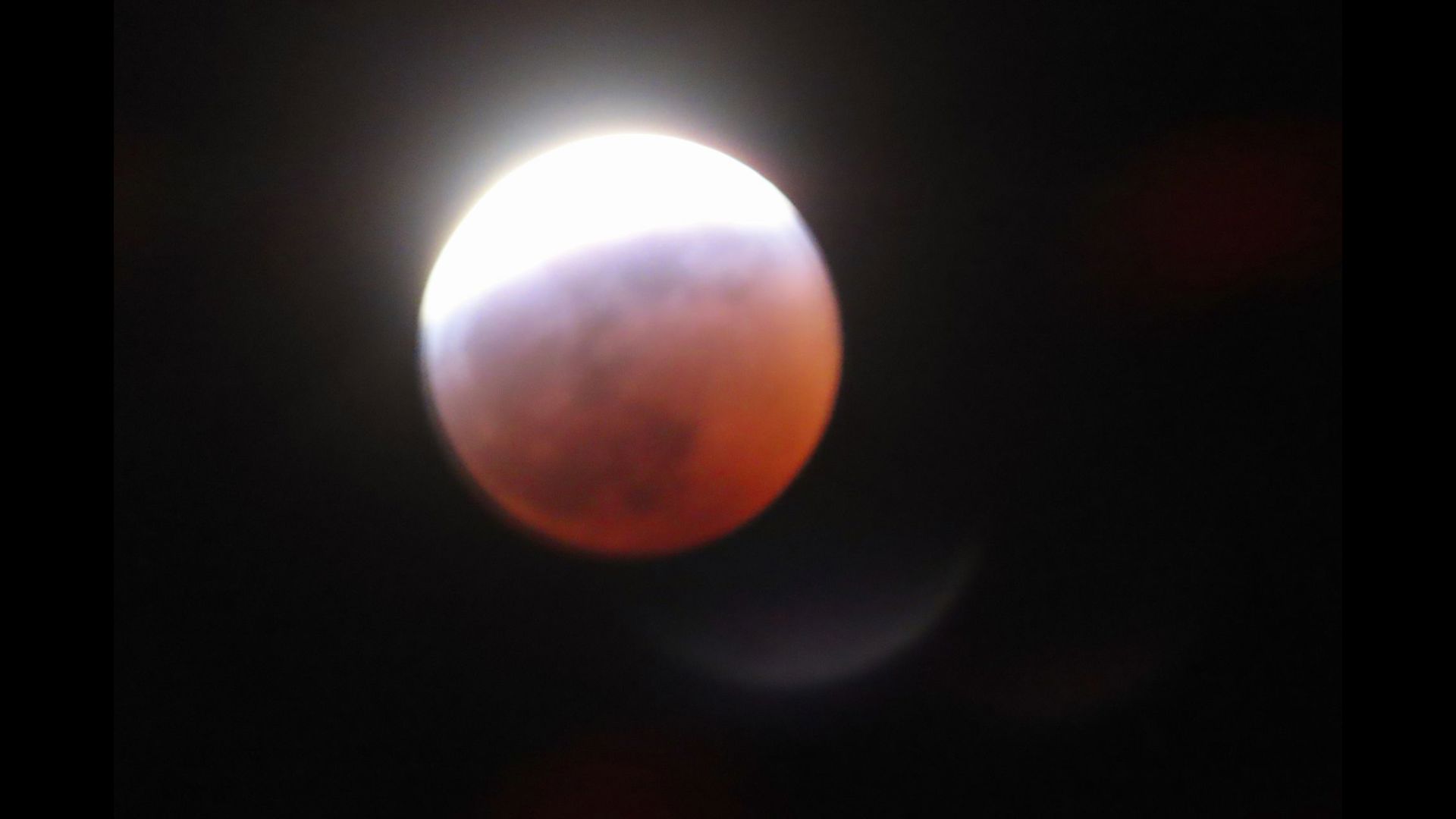 Lunar eclipse photos San Diego 2025 | cbs8.com