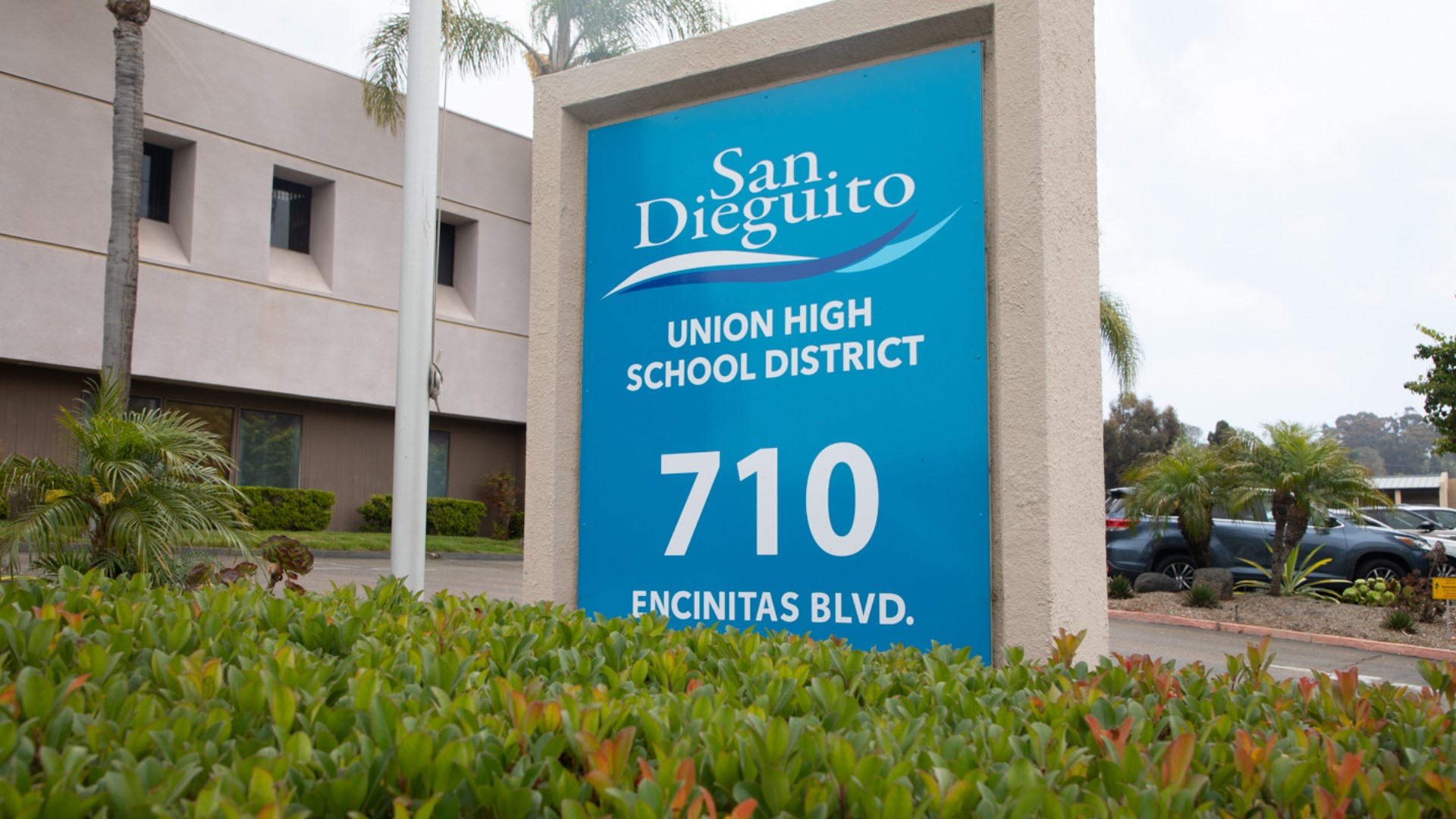 Ty Humes brings checkered history to San Dieguito school race | cbs8.com