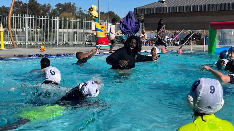 Water polo coach teaches underserved students how to swim | cbs8.com