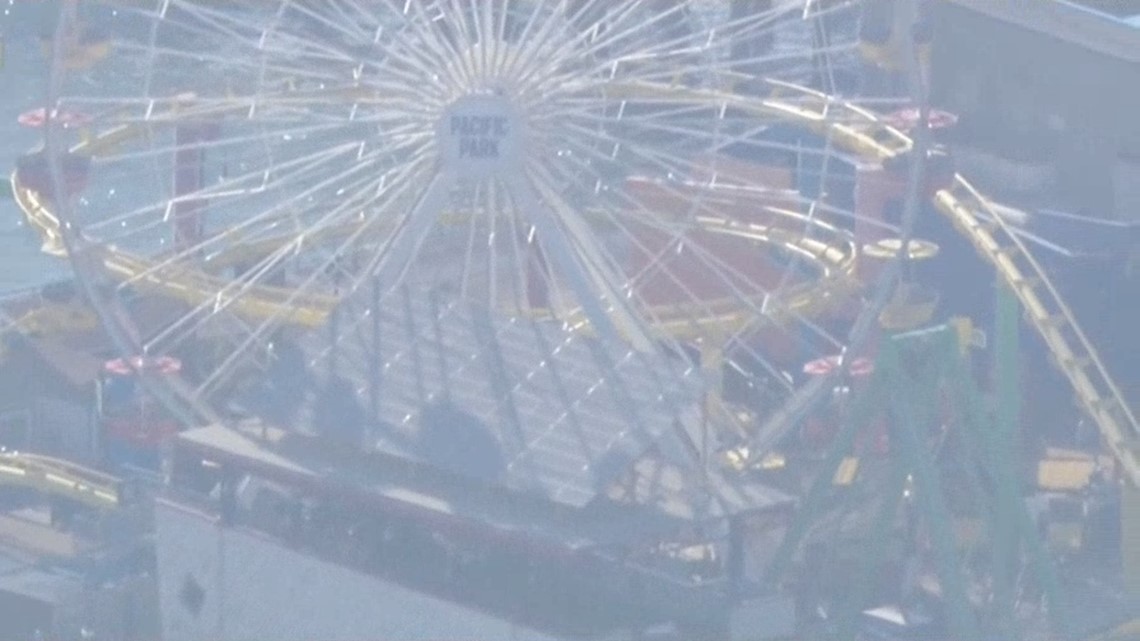 Man claiming to have bomb climbs ferris wheel at Santa Monica Pier ...