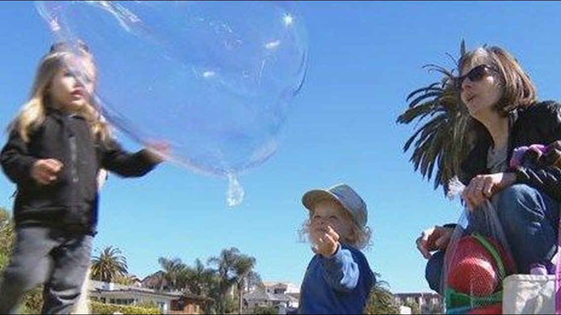 The 'Bubble Man' is ready to blow your mind | cbs8.com