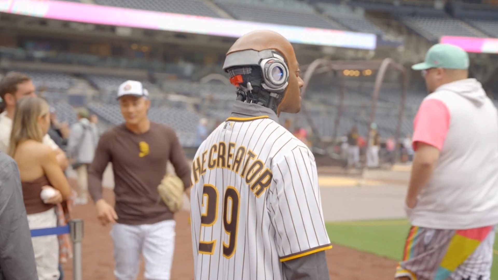 AI robots from The Creator surprise San Diego Padres | cbs8.com