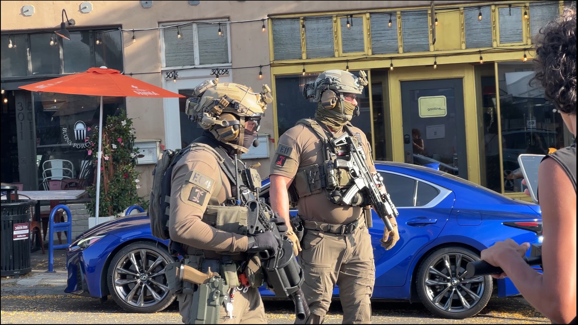 HSI immigration agents raid restaurant in San Diego South Park | cbs8.com