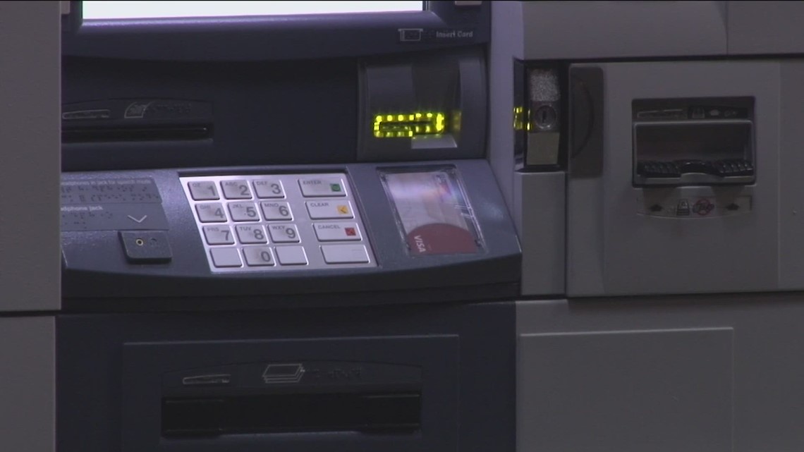 Holiday safety tips from San Diego Police to avoid crimes of ...