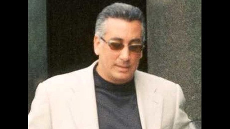 NYC mobster Vinny Gorgeous avoids death sentence | cbs8.com