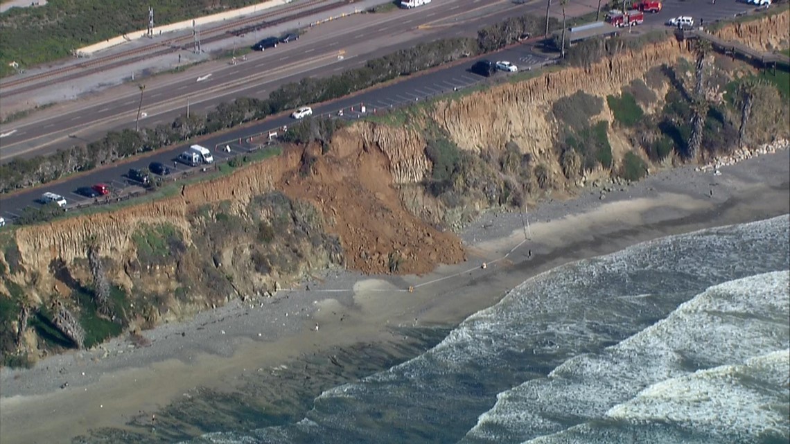 Bluff collapses in Encinitas; cadaver dogs requested to scene | cbs8.com