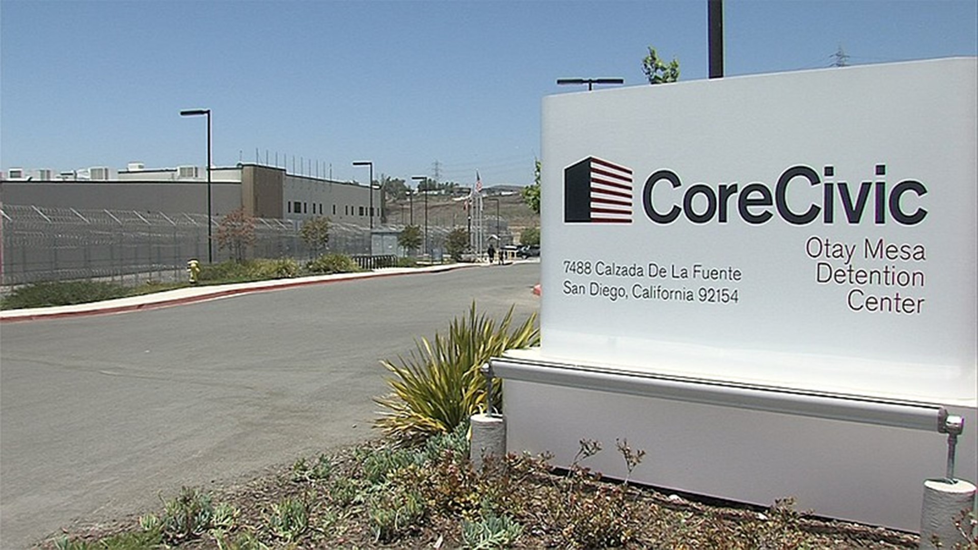 Three female detainees say guard sexually assaulted them | cbs8.com