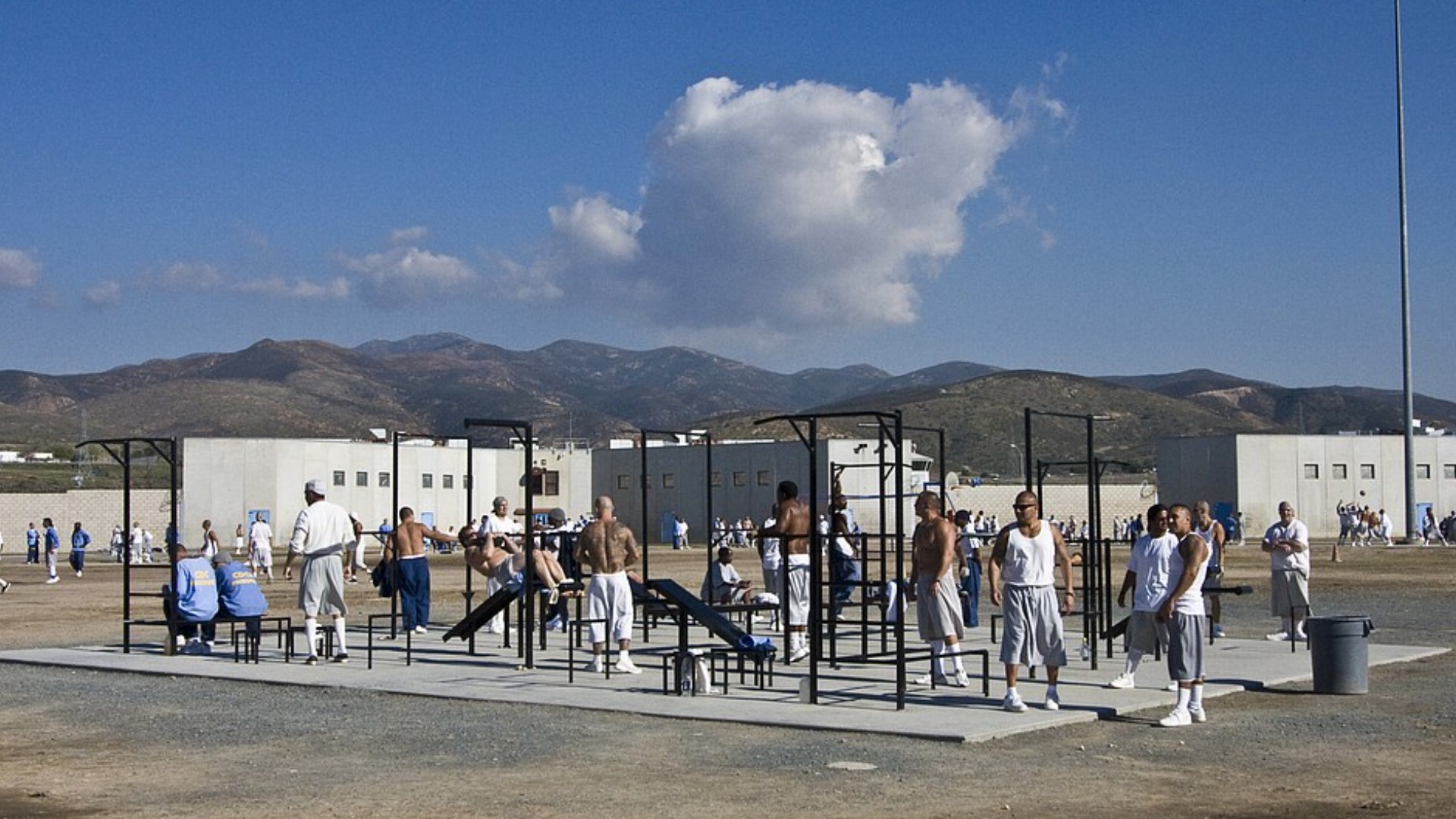 Families kept in dark while Donovan prisoners die of COVID-19 | cbs8.com