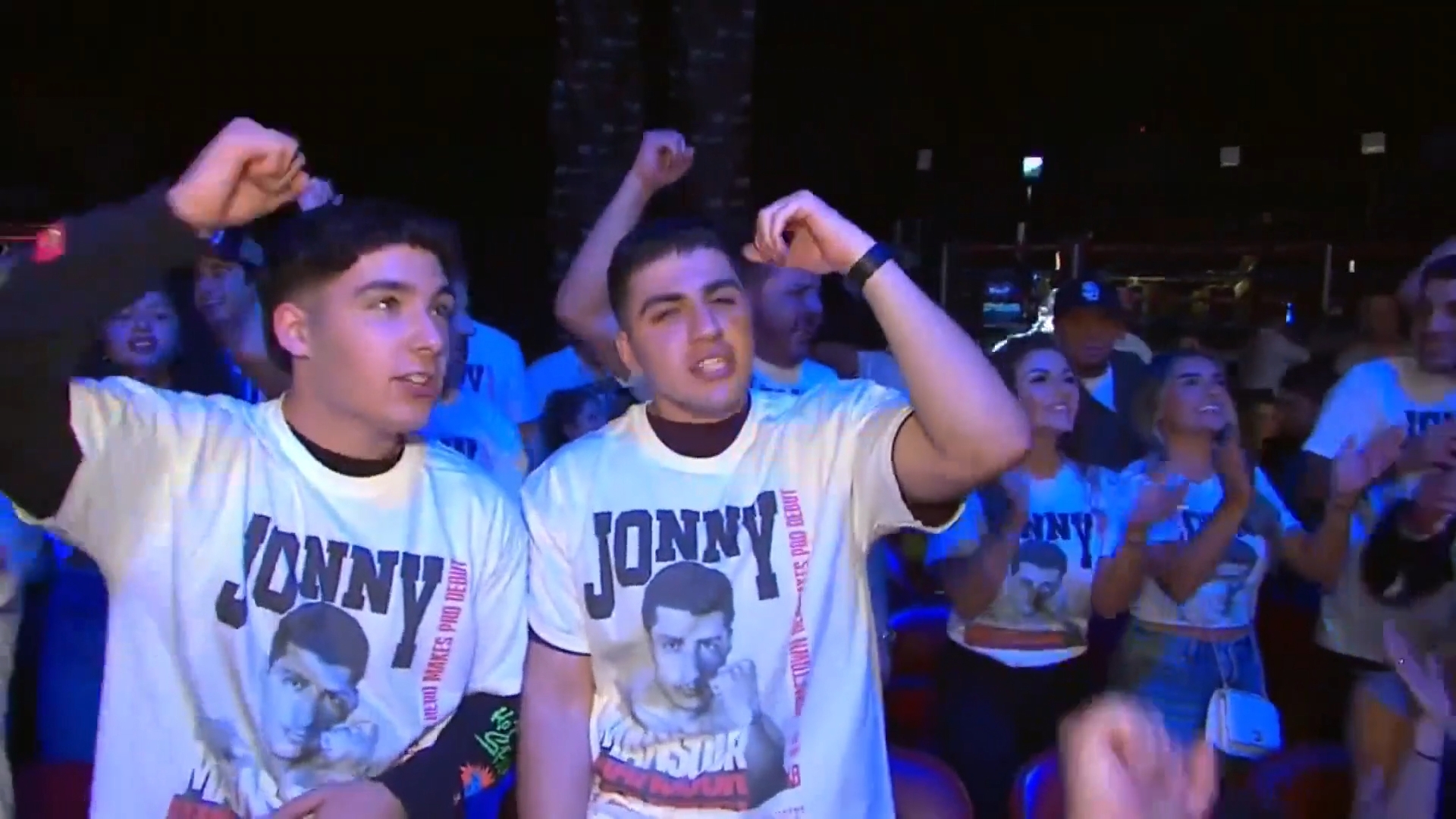 Jonny "Magic" Mansour wins pro boxing debut in San Diego | cbs8.com