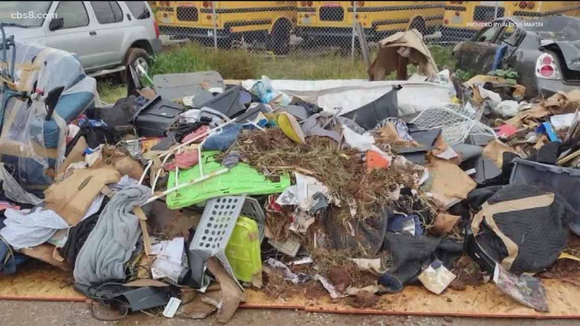 San Diego teacher loses belongings in moving truck accident | cbs8.com