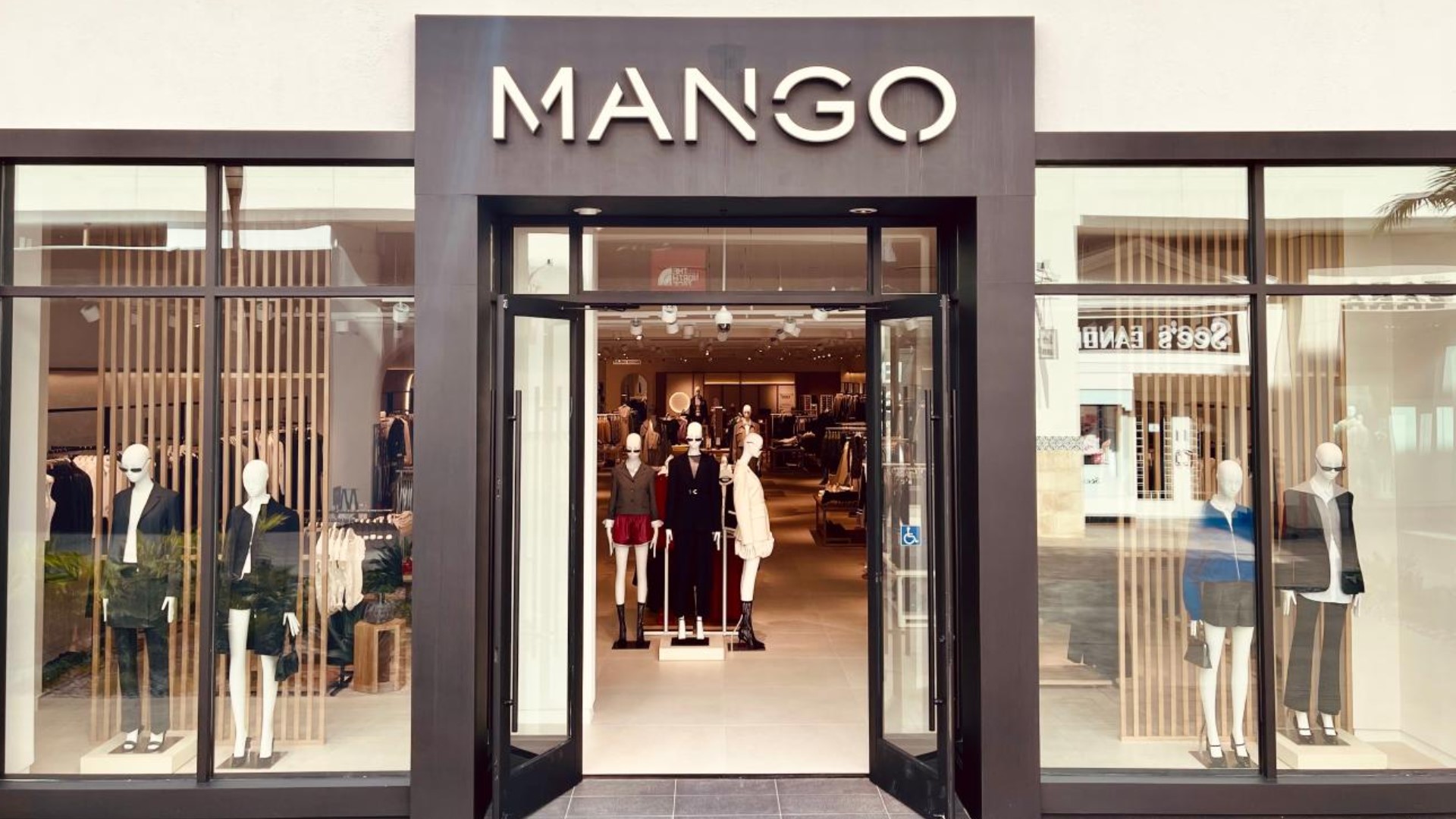 Fashion store Mango opening at Fashion Valley Mall in San Diego | cbs8.com