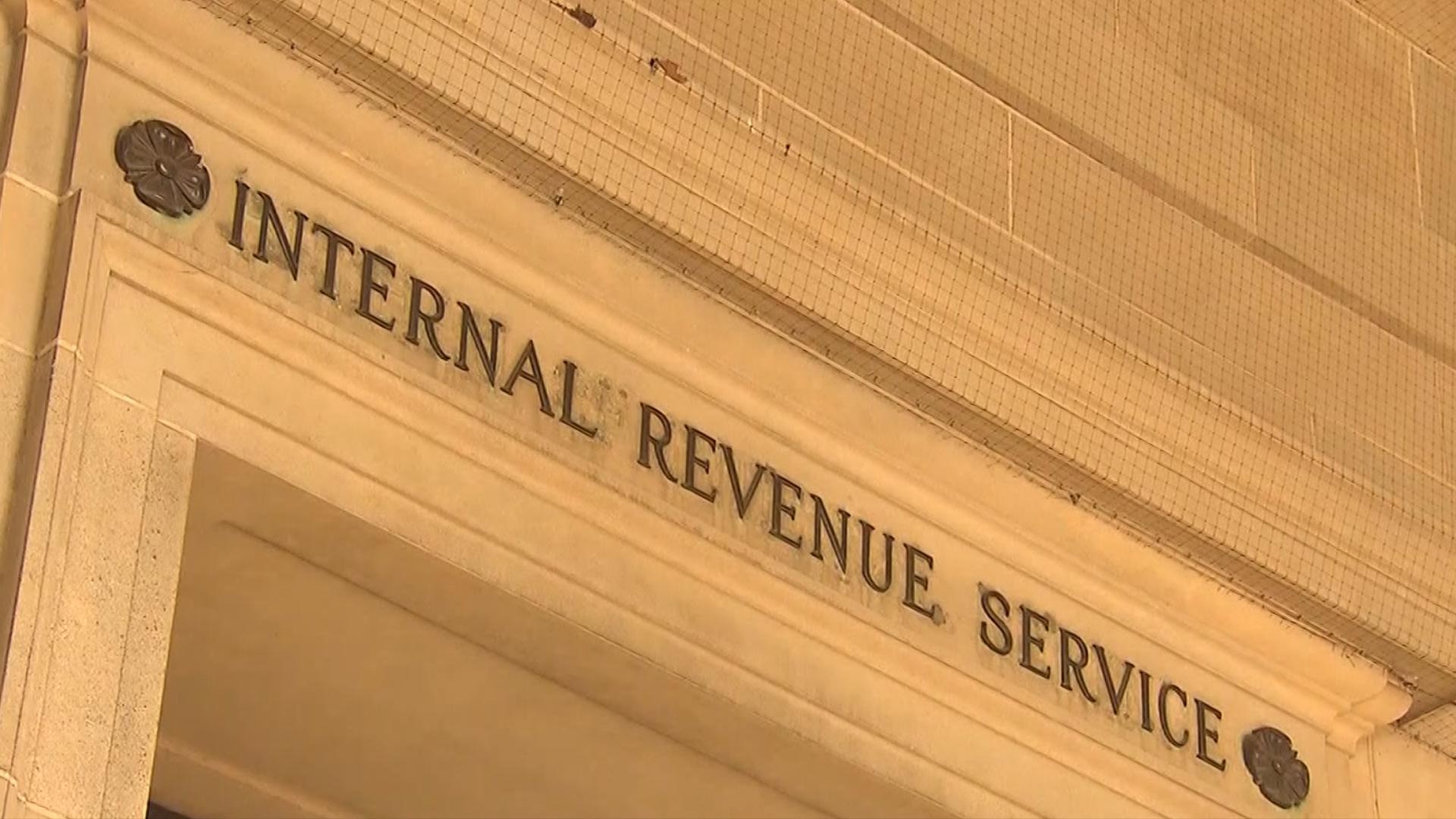 IRS agrees to share immigrant tax data with ICE | cbs8.com