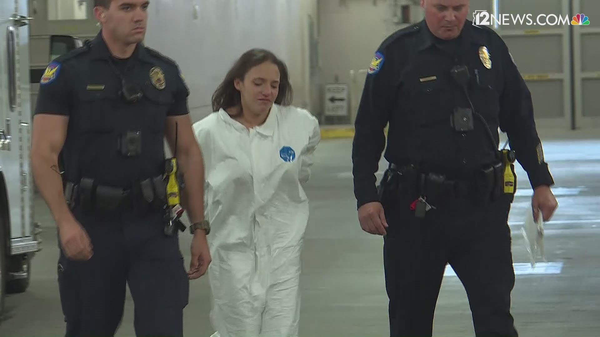 Mom who admitted to killing her 3 kids enters the 4th Ave. jail in ...