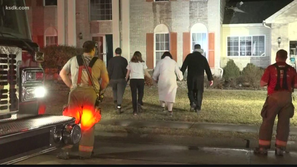 O'Fallon, Illinois family safe after fire destroys home | cbs8.com