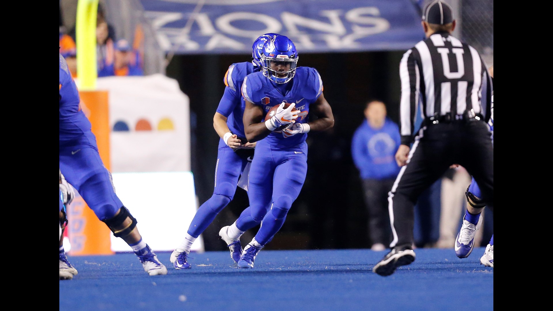 Boise State holds off BYU in last-second stand for 21-16 win | cbs8.com