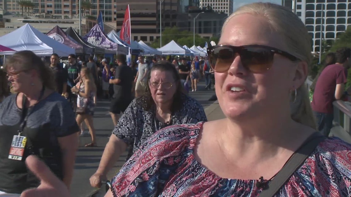 VIDEO: Austin holds 'Bat Fest' downtown music festival | cbs8.com
