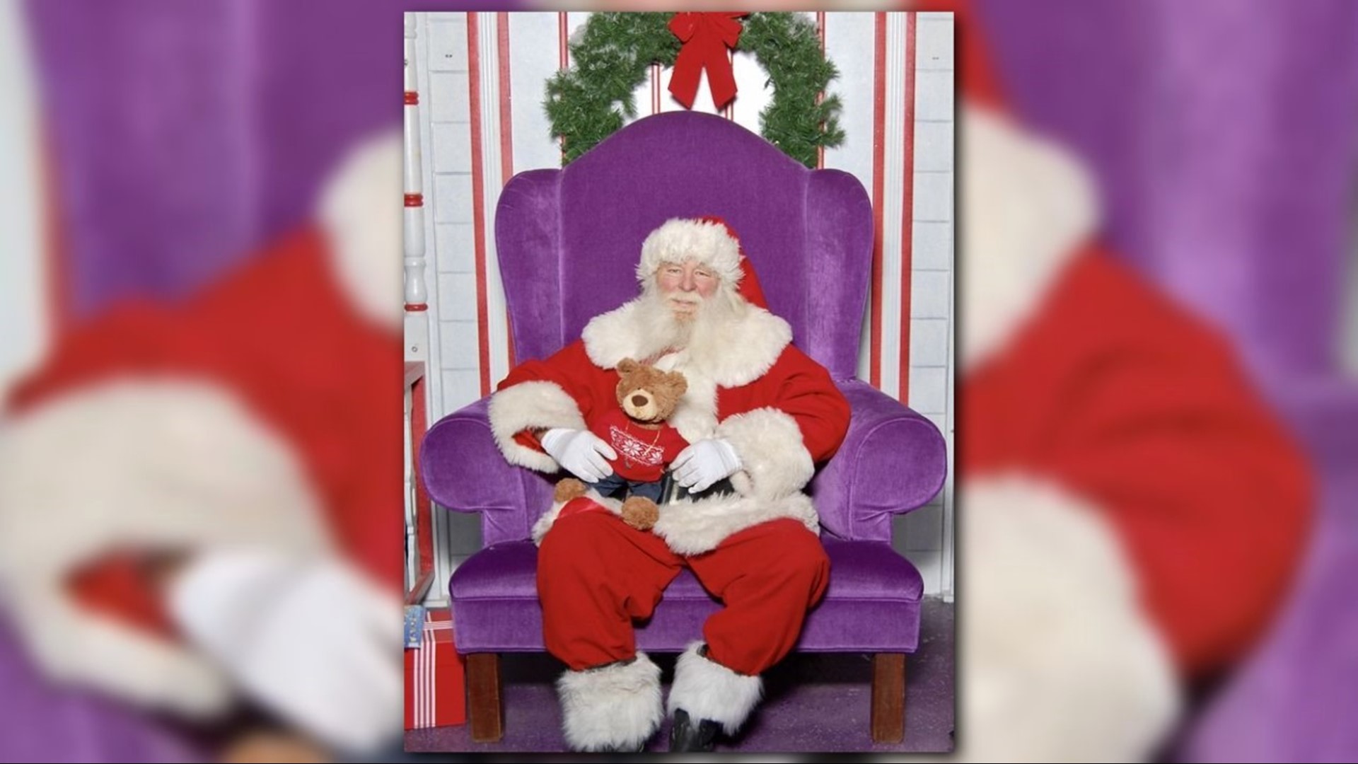 Santa comforts grieving mom by taking touching photo with son's teddy ...