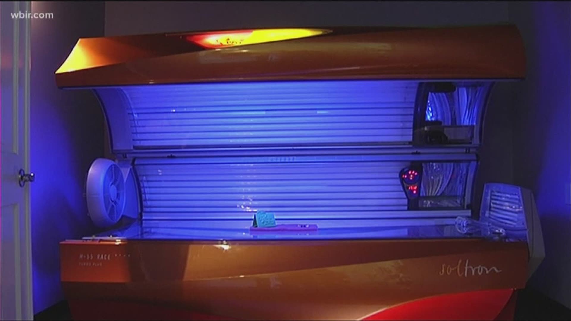 Dermatologists show how to spot and identify 3 types of skin cancer ...