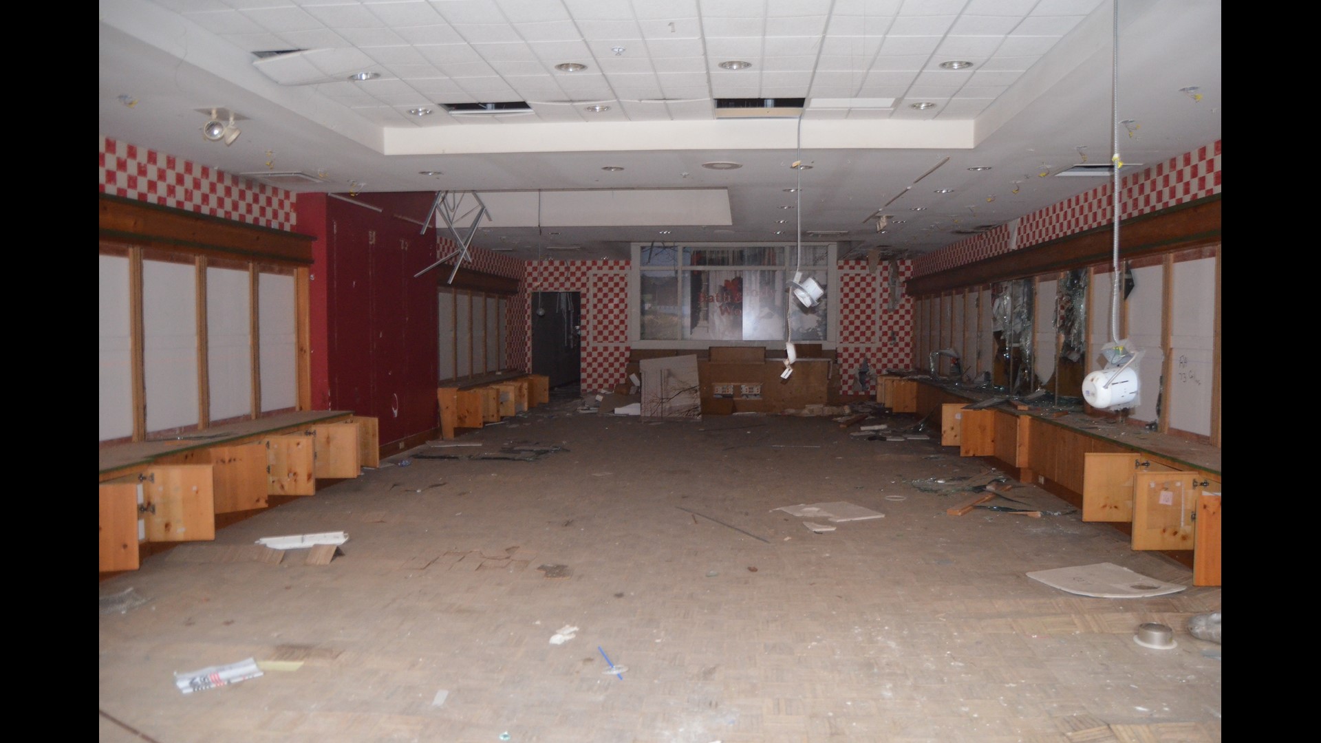 EXCLUSIVE | Video: Walk through Rolling Acres Mall one final time ...