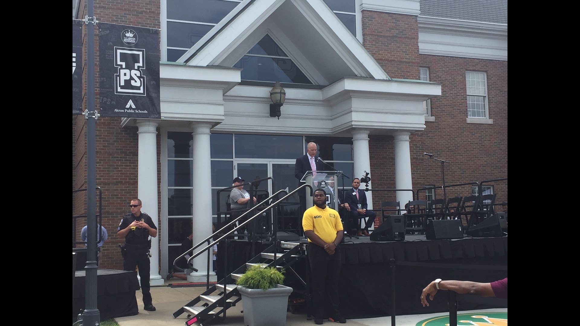 LeBron James' I PROMISE School opens in Akron | cbs8.com