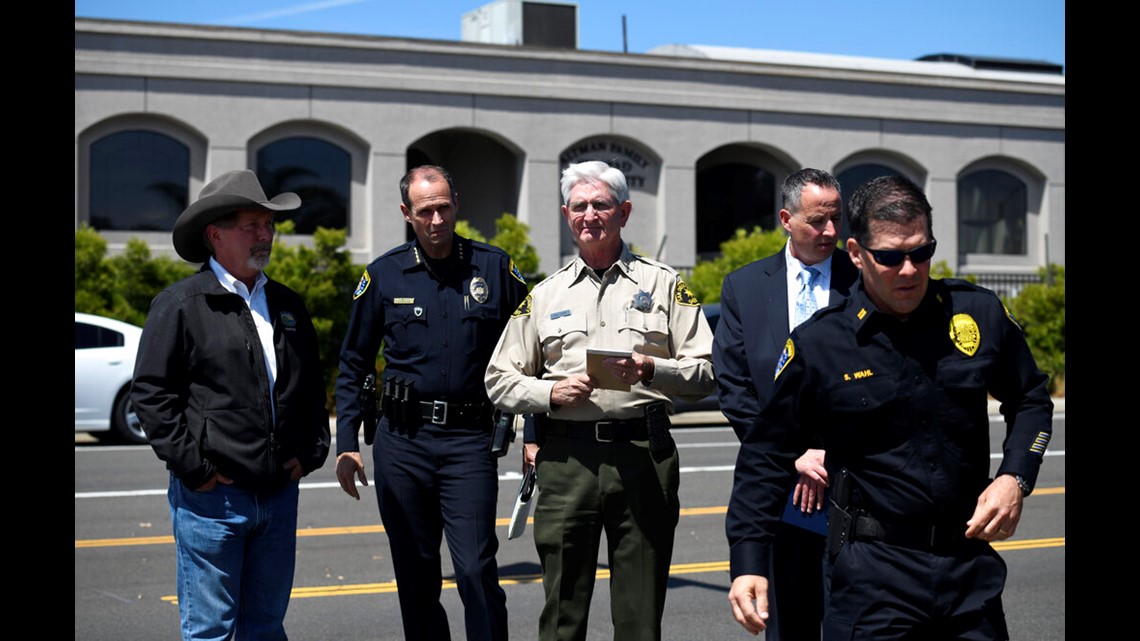Poway Synagogue Shooting: Details emerge on alleged synagogue shooter ...