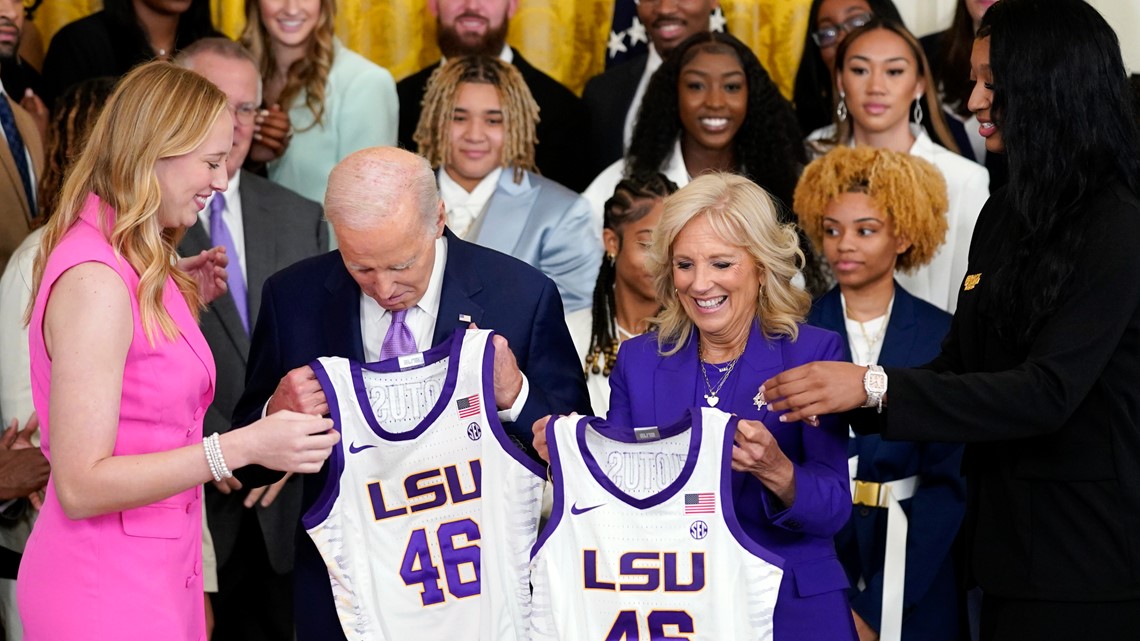 LSU's Sa'Myah Smith faints during championship ceremony at White House ...