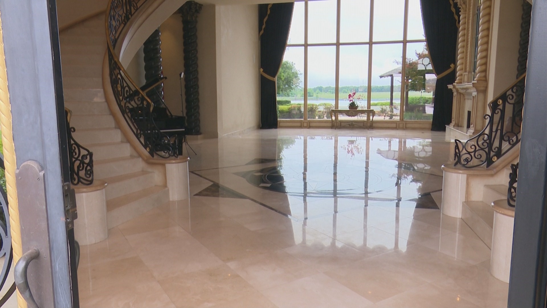 Take a look at Deion Sanders' former Texas mansion | cbs8.com