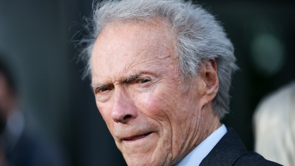 Clint Eastwood visits Marines at Camp Pendleton | cbs8.com